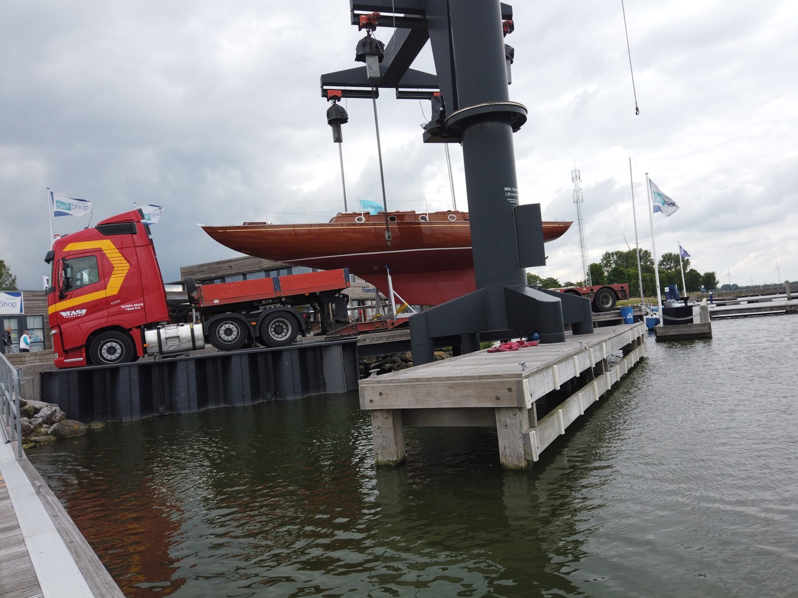 BOTEN BOUWEN ALS TIJDVERDRIJF - watersport-tv