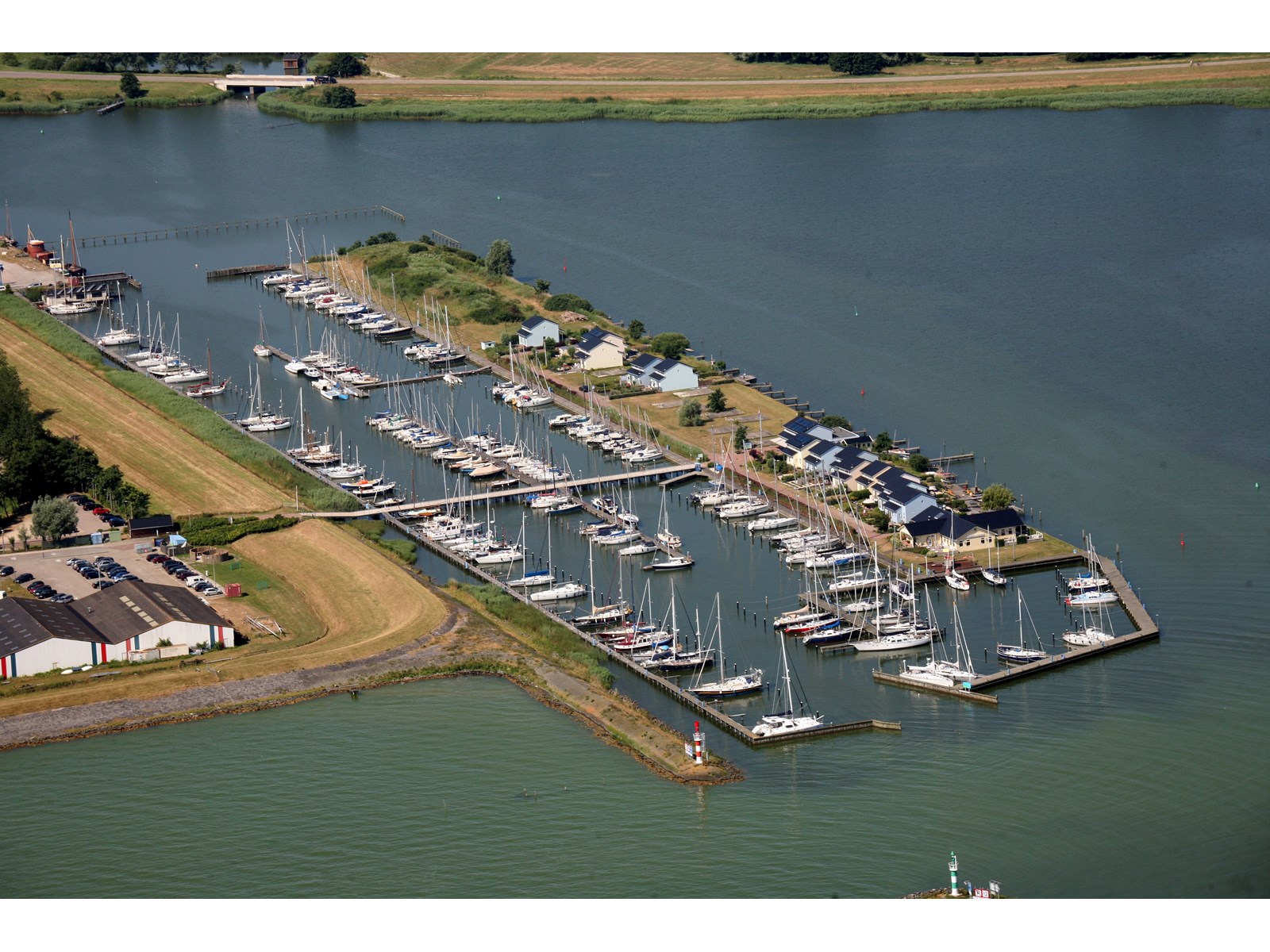 Den Oever- Marine Den Oever - watersport-tv