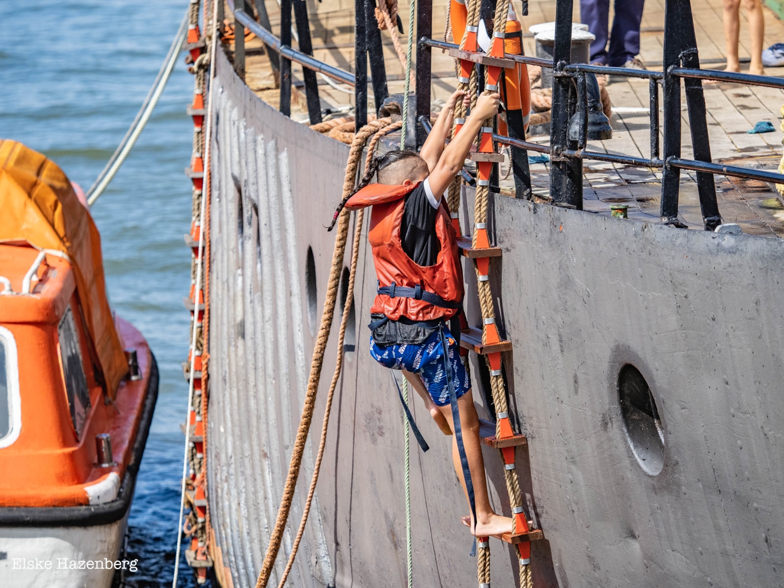 Zeekadettenkorps Rotterdam op Mainport Next Event - watersport-tv