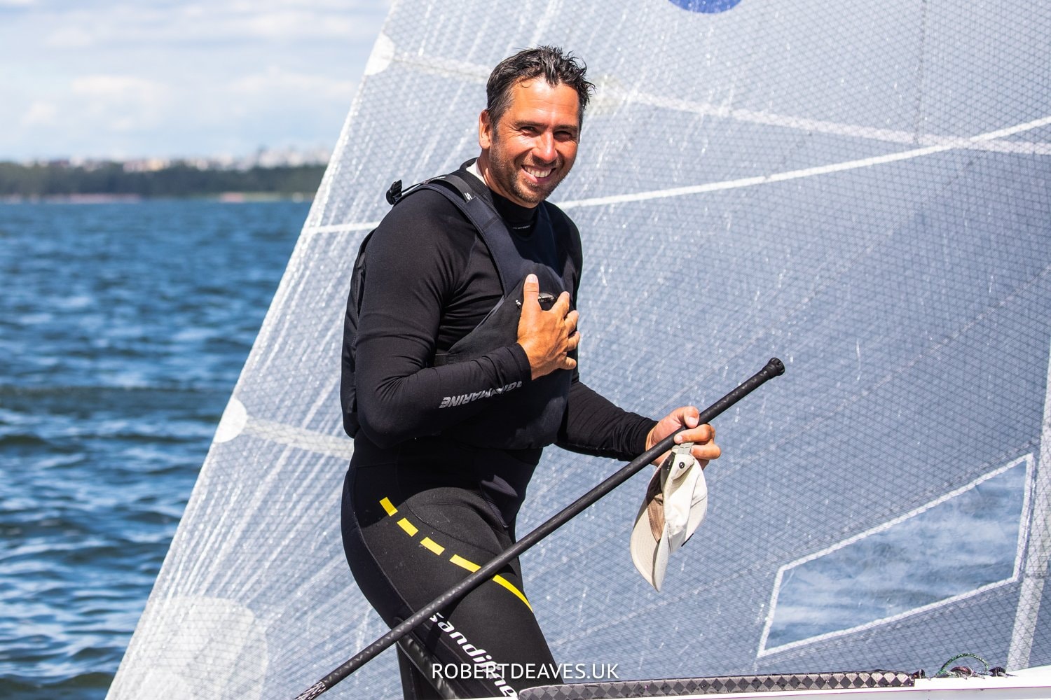 Finnzeiler Pieter-Jan Postma nu ook wereldkampioen masters - watersport-tv