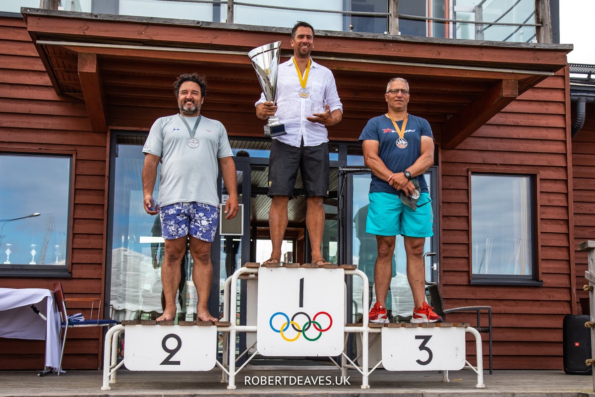 Finnzeiler Pieter-Jan Postma nu ook wereldkampioen masters - watersport-tv